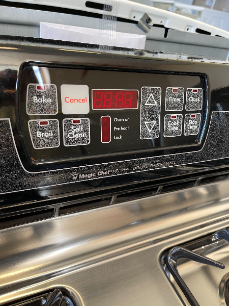 Magic Chef Gas Stove - 3651 – Shorties Appliances And More, LLC